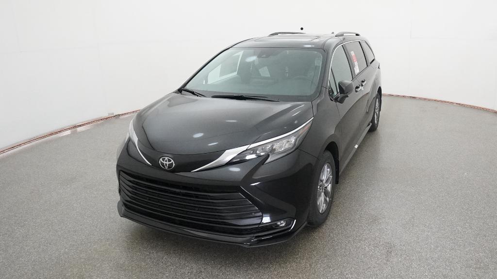 New Toyota Sienna in Wilmington NC | TS51D180O